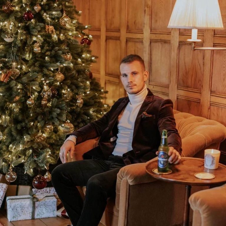 Charlie Irons Net Worth 2024 - Career, Wife, Age, Height and Others ...