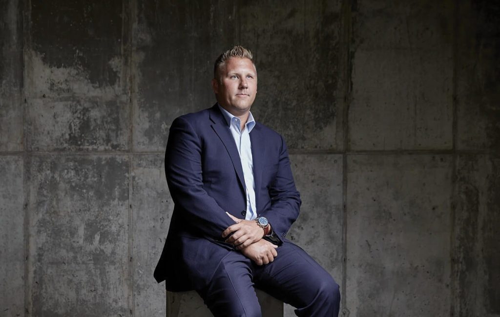 Jeff Glover Realtor Net Worth 2024 - Career, Wife, Age, Height and ...