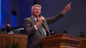 Pastor Tommy Bates Net Worth 2024 - Career, Wife, Age, Height and ...